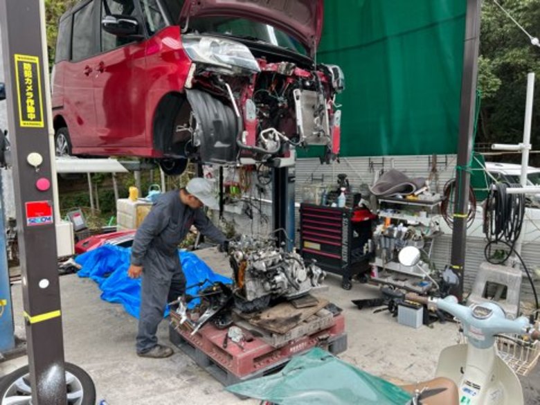 日産デイズルークス ターボ（H28・DBA-B21A）のエンジンからカタカタと異音がするのでエンジン修理します。タイミングベルトのチェーンが伸びて不具合が出ているようです。 | エンジン ...